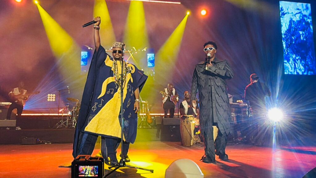 Arena Grand Paris erupts in jubilation: Azaya brings Guinean music to ...